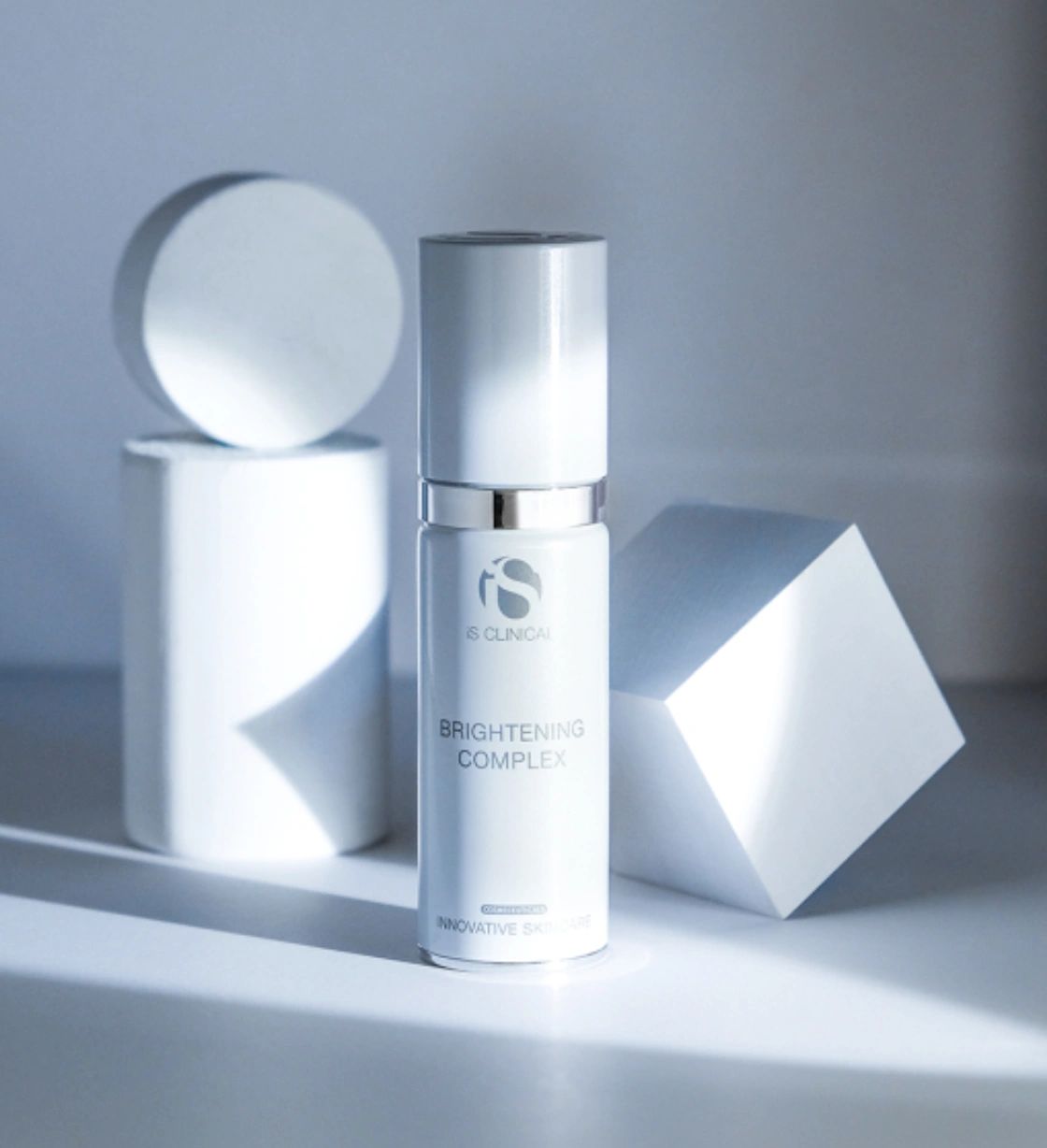 iS Clinical Brightening Complex 30g - Pinnacle Wellness